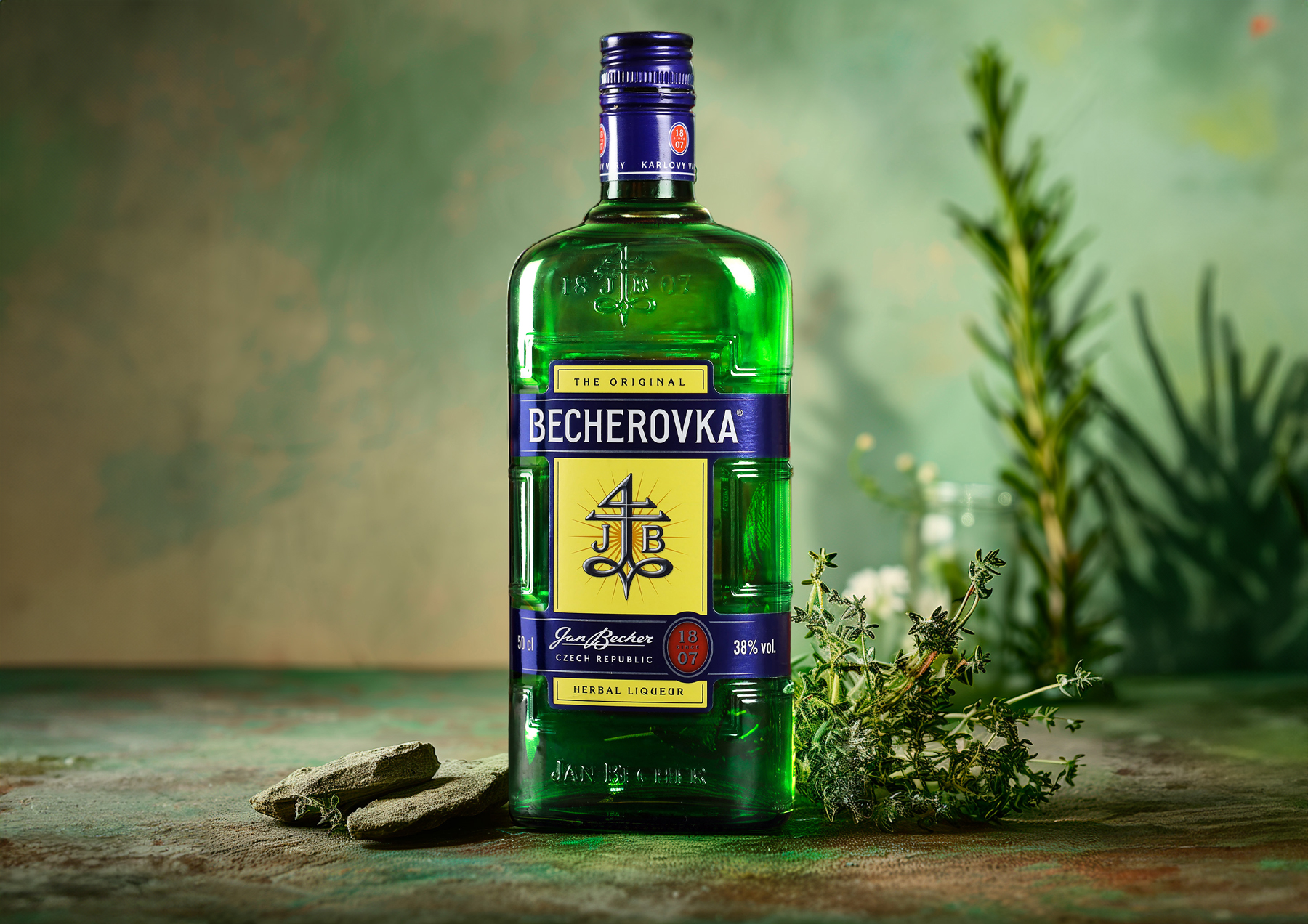 Do portfolia skupiny Maspex přibyla další silná značka, Becherovka